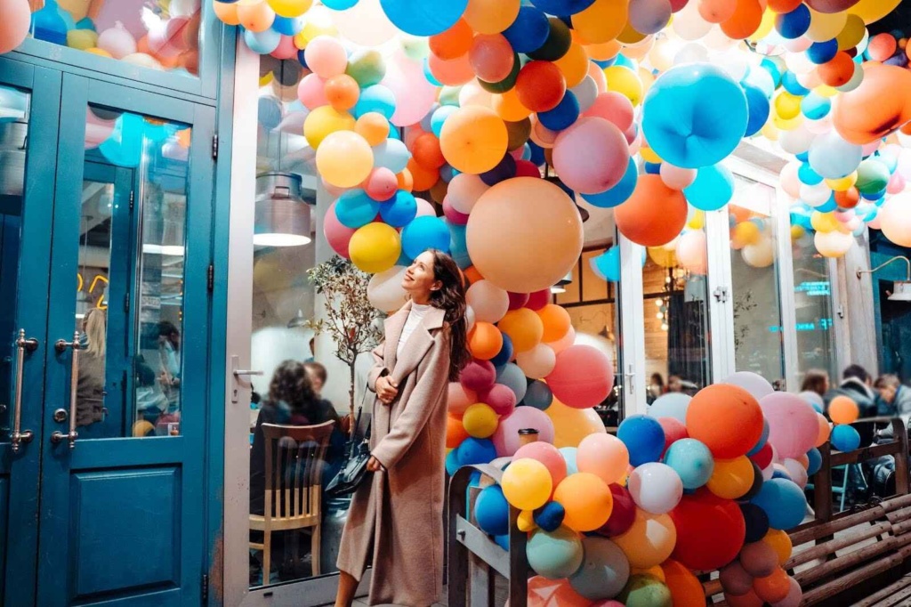 A Guide To How Many Balloons You Need For A Balloon Garland | BearloonSG